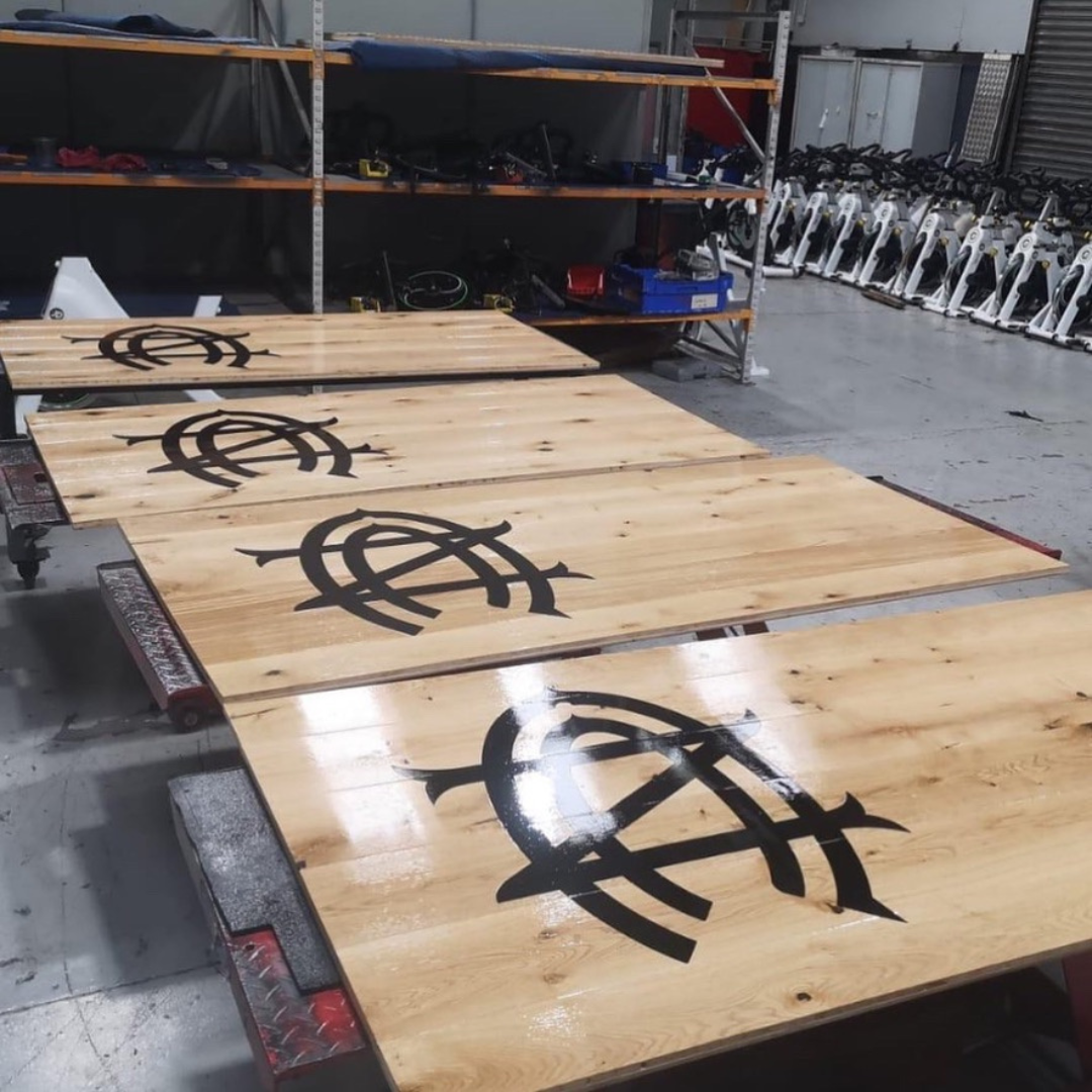 Decal Weightlifting Platform Logo – Perfect Gym Flooring